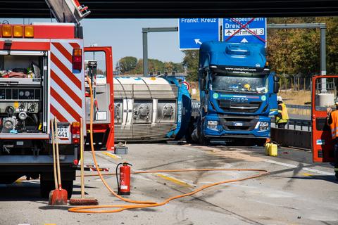 Sperrung auf A5 in Richtung Frankfurt nach Lkw-Unfall aufgehoben